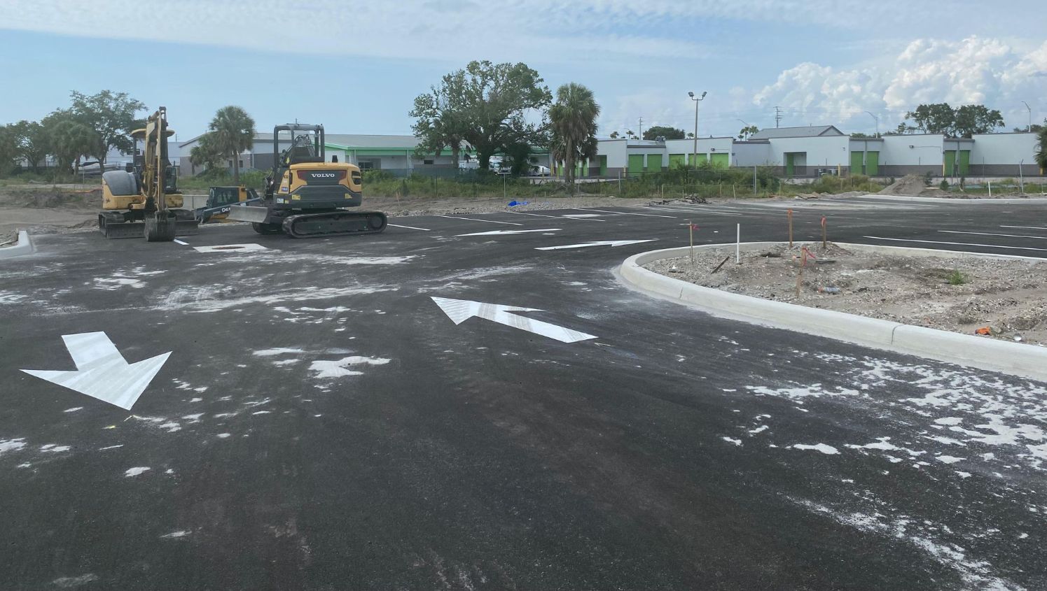 Parking Lot Striping for Douglas Jeep in Venice, FL | G-FORCE™